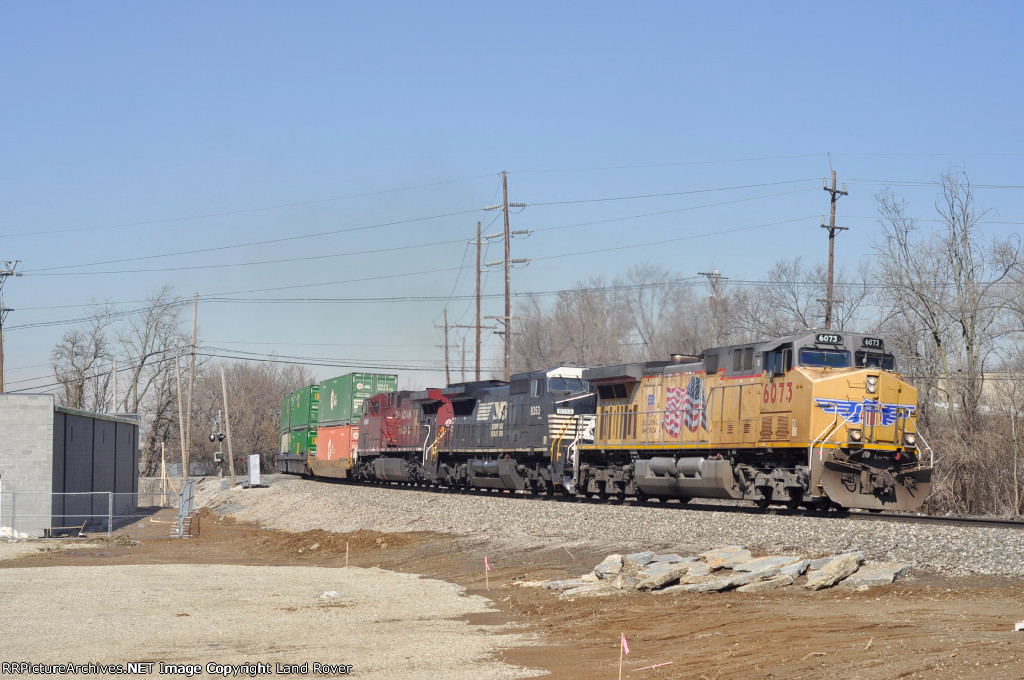 UP 6073 On NS 215 Eastbound